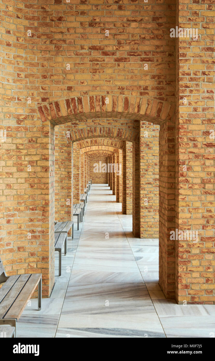 Brick arcade hi-res stock photography and images - Alamy