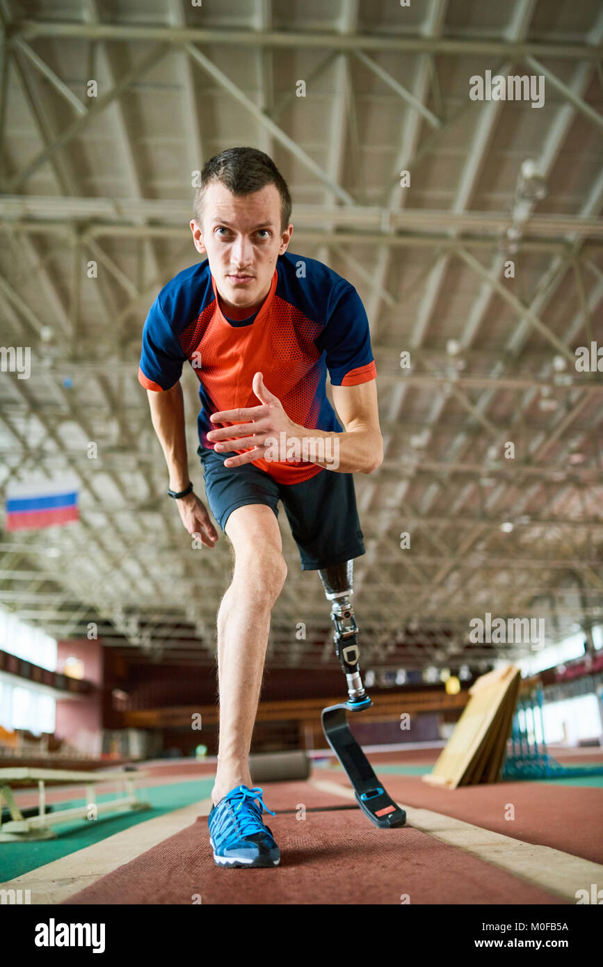 Disabled runner on prosthesis hi-res stock photography and images - Alamy