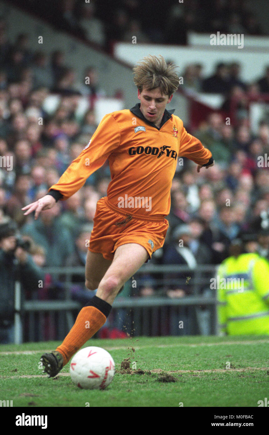 Footballer David Kelly 1995 Stock Photo - Alamy