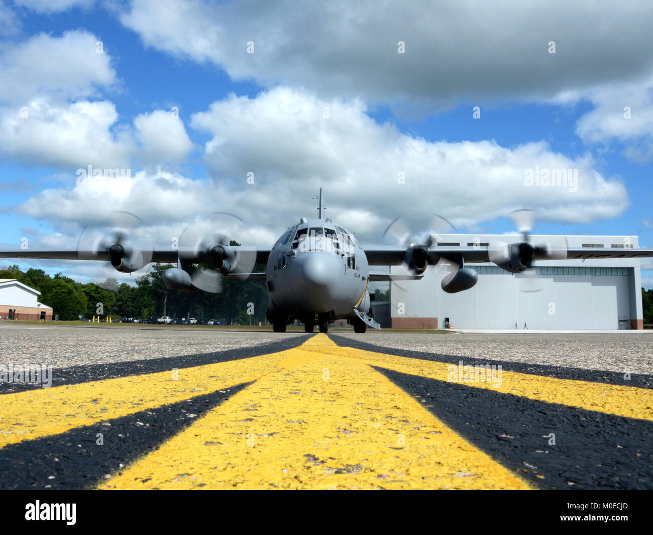 103rd airlift wing hi-res stock photography and images - Alamy