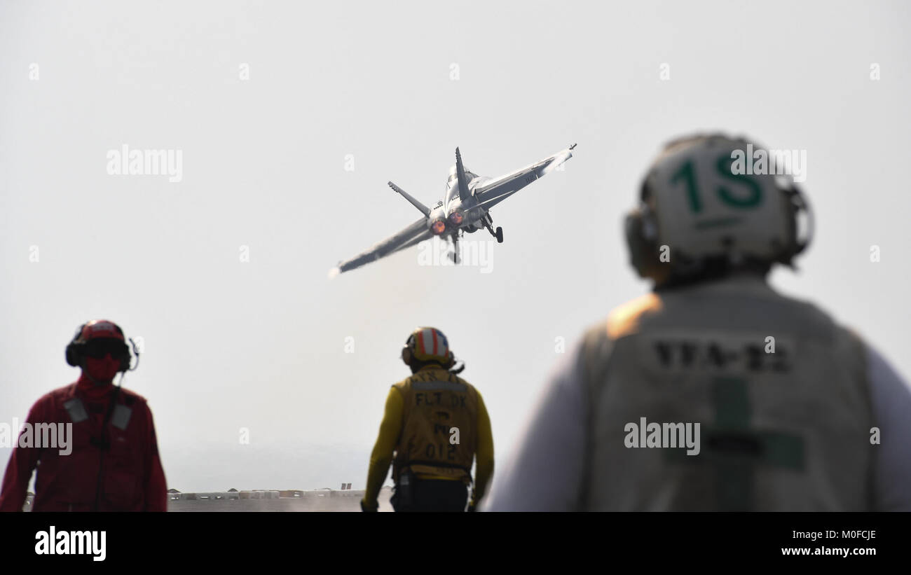 An F/A-18F Super Hornet, assigned to the Fighting Redcocks of Strike ...