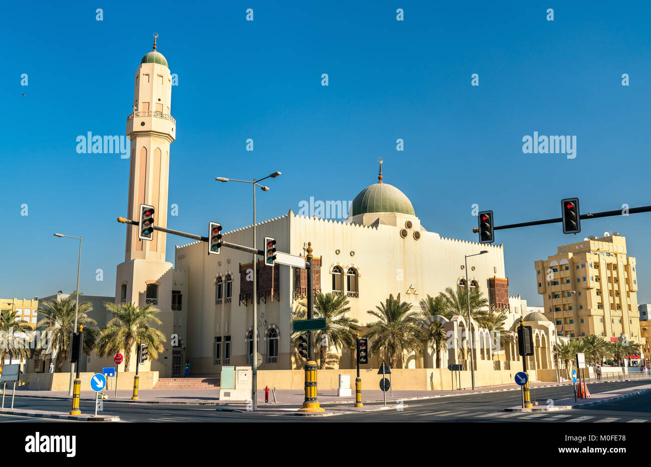 Qatar doha traditional architecture old hi-res stock photography and ...