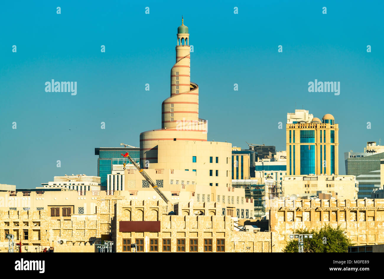 Islamic architecture skyline hi-res stock photography and images - Alamy