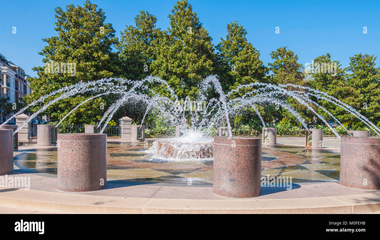 fountain at waterfront park in Charleston, South Carolina with trees in ...