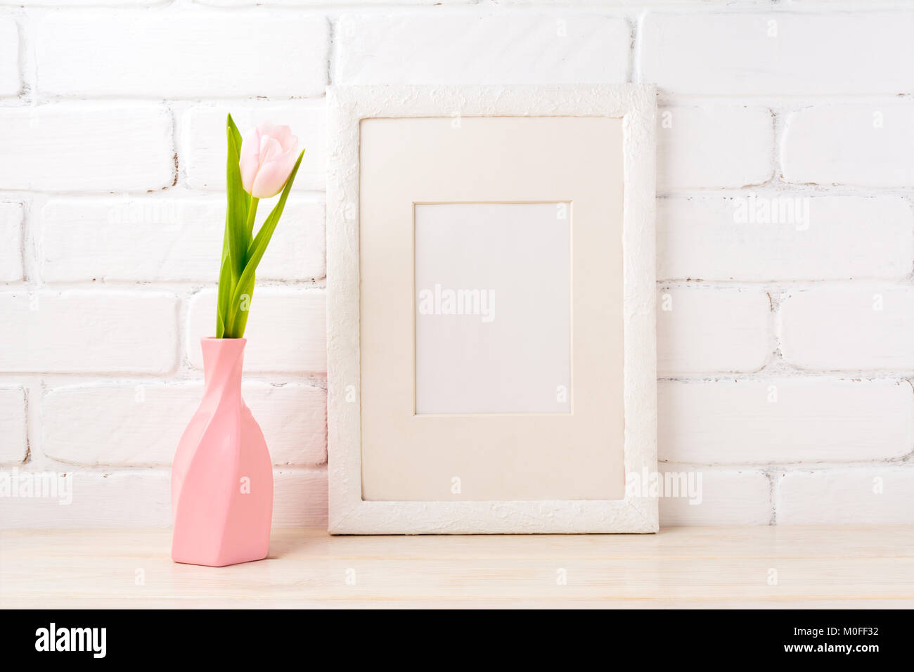 White painted brick hi-res stock photography and images - Alamy