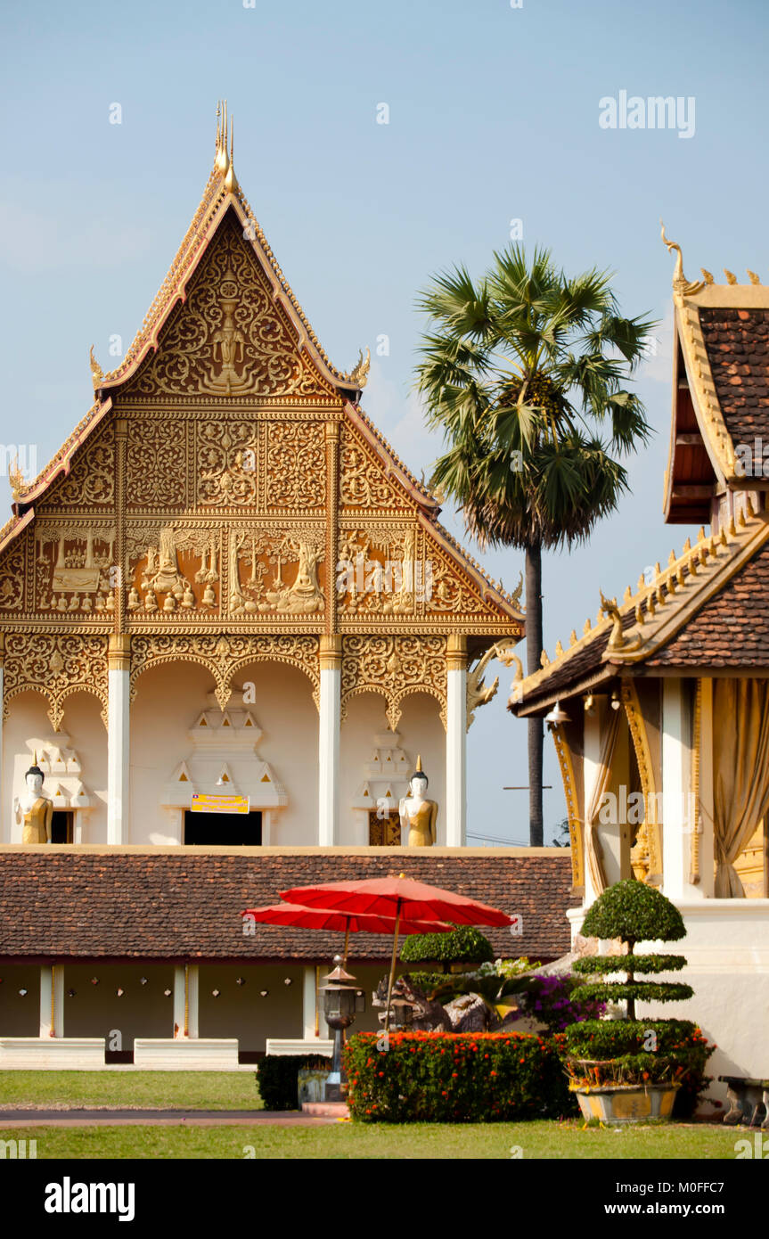 The most famous buddhist temple in vientiane hi-res stock photography ...
