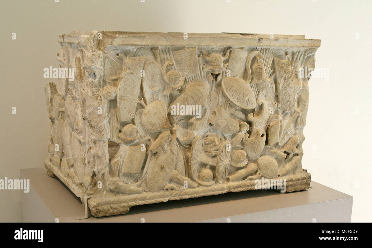 Marble cinerary urn, Roman Julio-Claudian period, 1st half of 1st ...