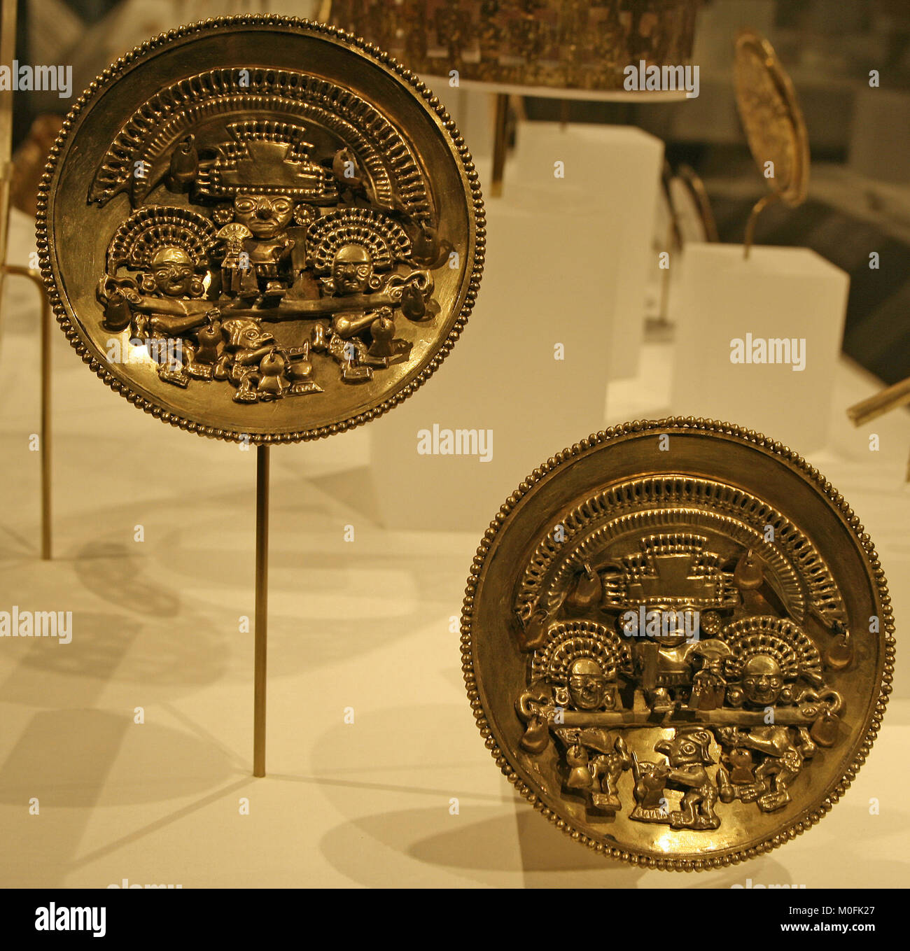 Gold dimensions hi-res stock photography and images - Alamy