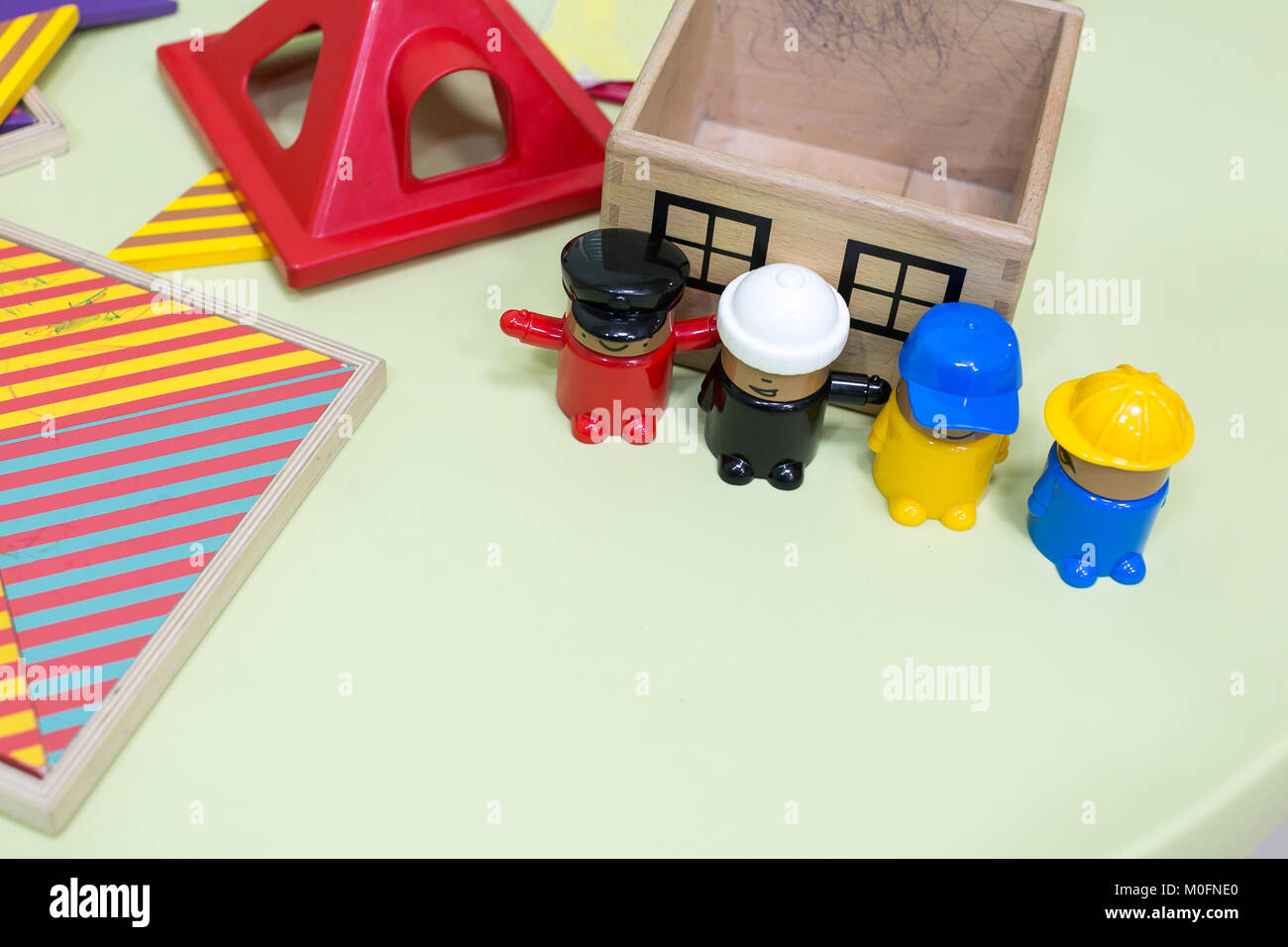 Lego men building hi-res stock photography and images - Alamy