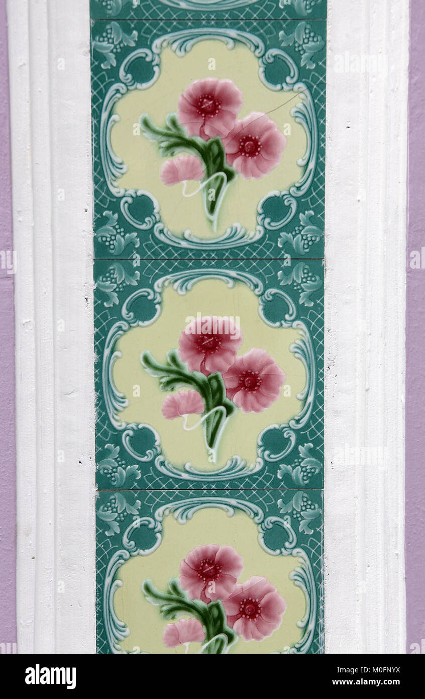 Peranakan house singapore singaporean hi-res stock photography and ...