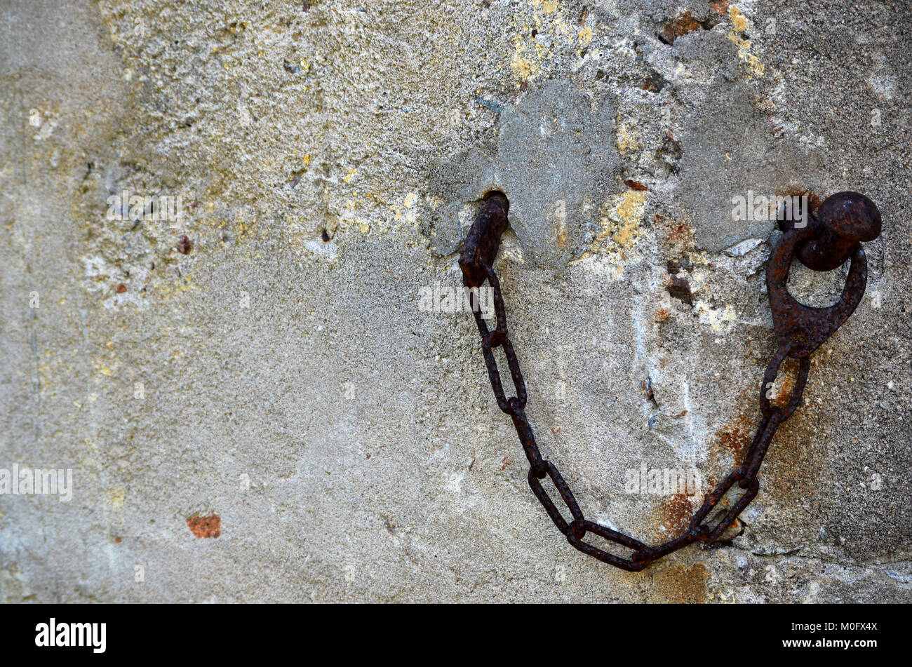 Grey chain hi-res stock photography and images - Alamy