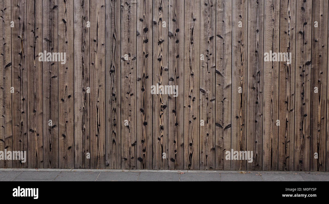 Wooden wall of a Japanese house at old town in Tokyo, Japan Stock Photo ...
