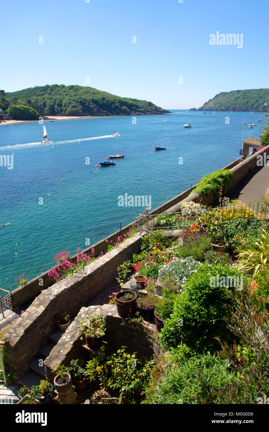 Perfect weather for boating on the Kingsbridge Estuary at Salcombe ...