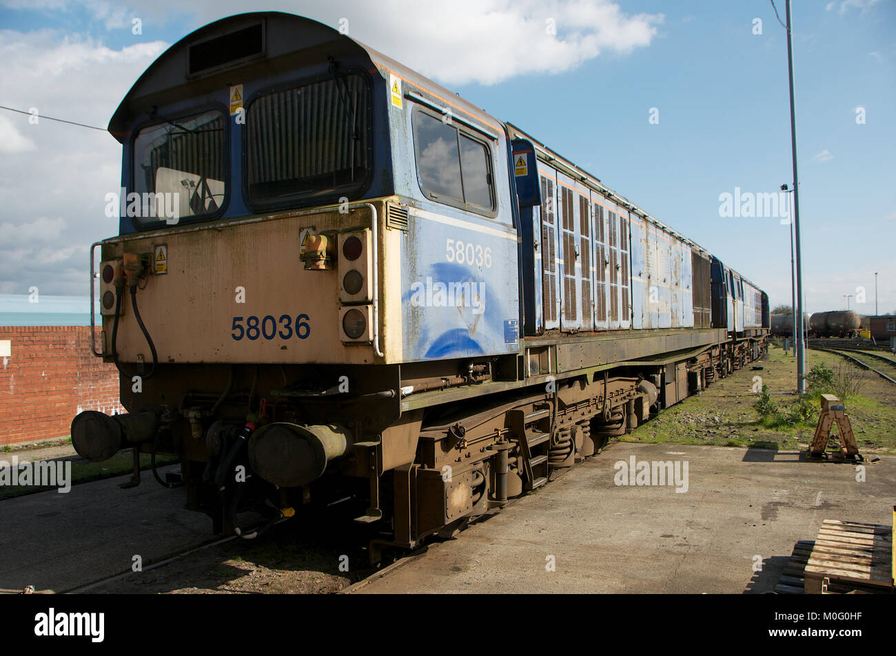 Class 58 diesel locomotive hi-res stock photography and images - Alamy