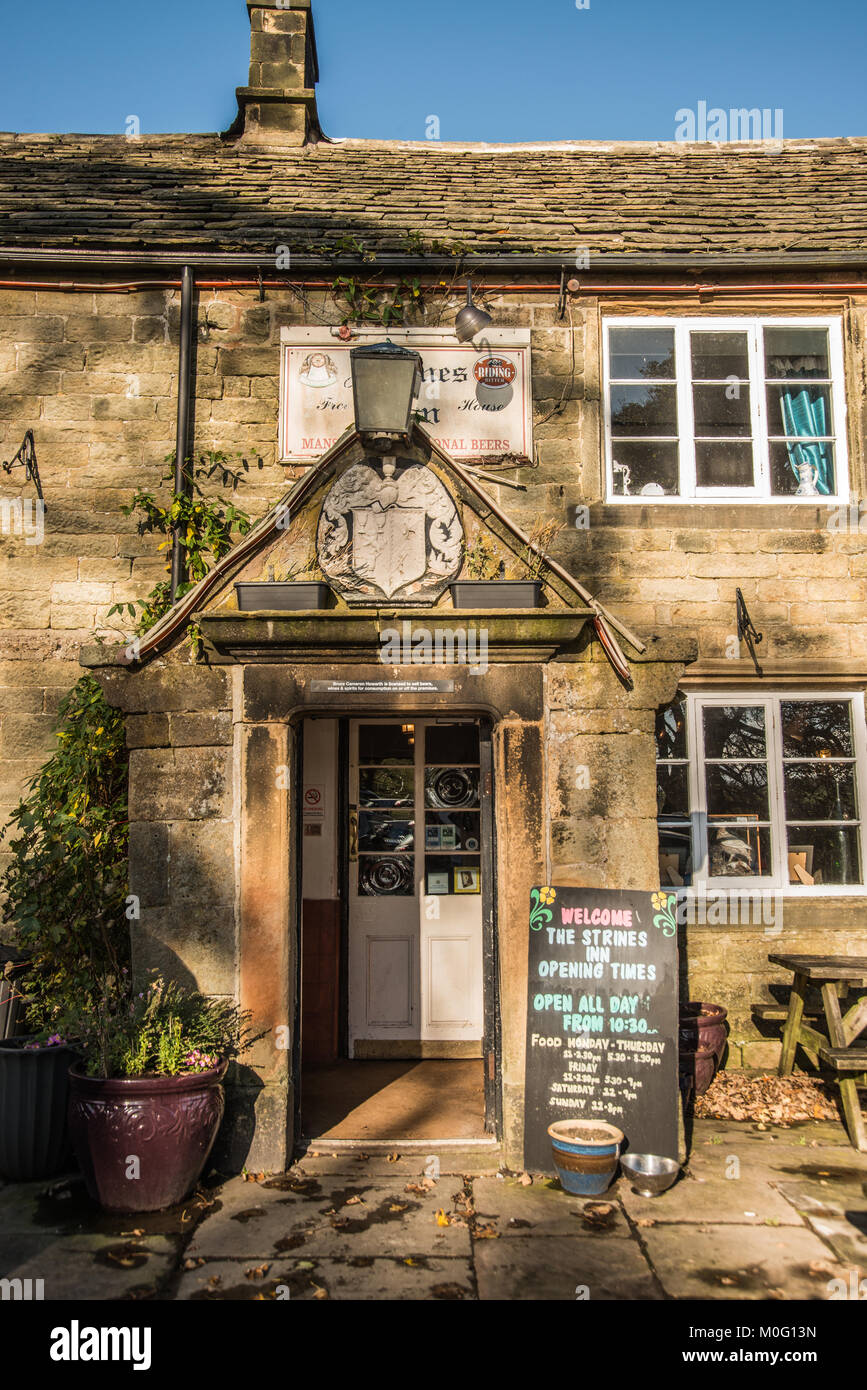 The old Strines inn Yorkshire Ray Boswell Stock Photo - Alamy
