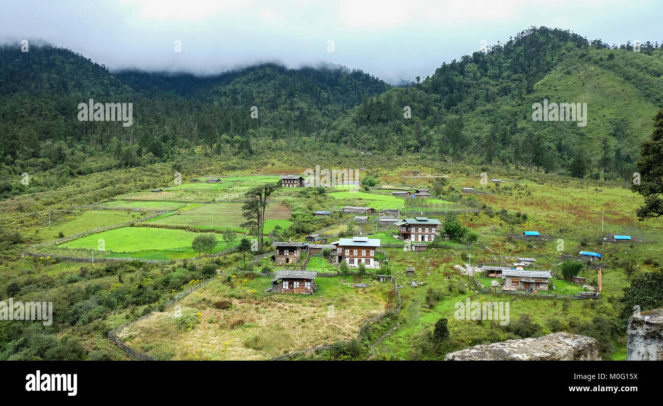 Rural areas with beautiful scenic houses hi-res stock photography and ...