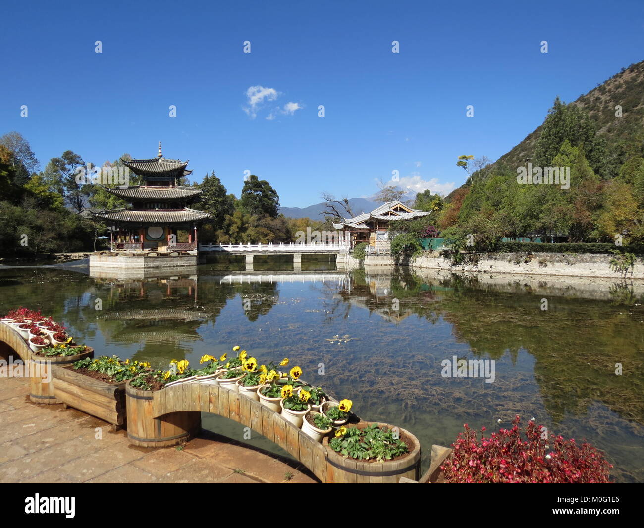 Jade spring temple china hi-res stock photography and images - Alamy