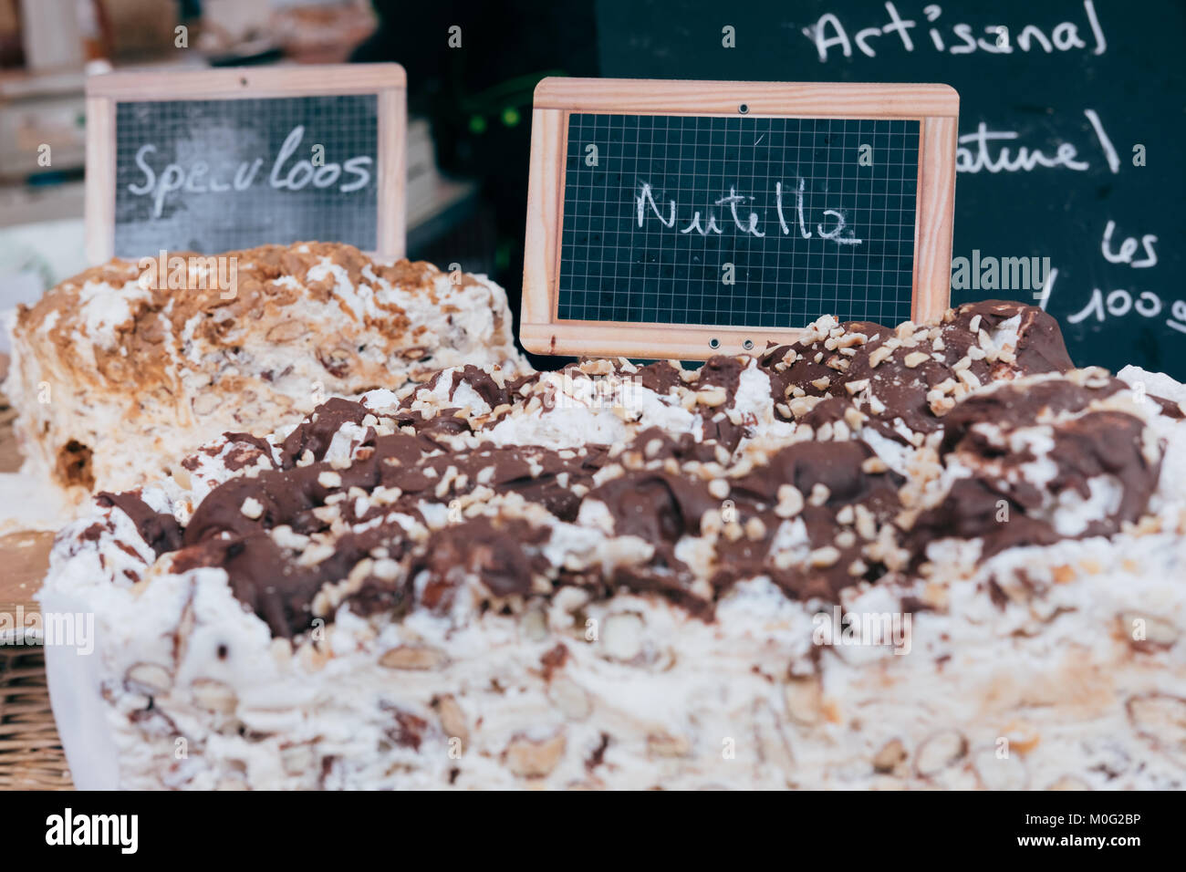 Cake stall on a market hi-res stock photography and images - Alamy