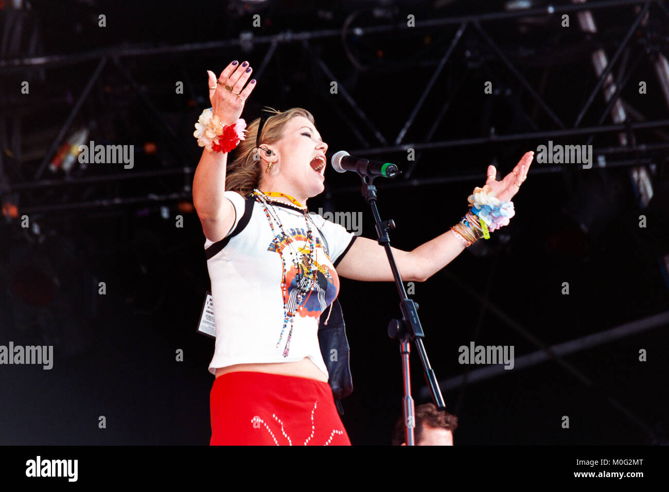 Singer welsh pop band catatonia hi-res stock photography and images - Alamy