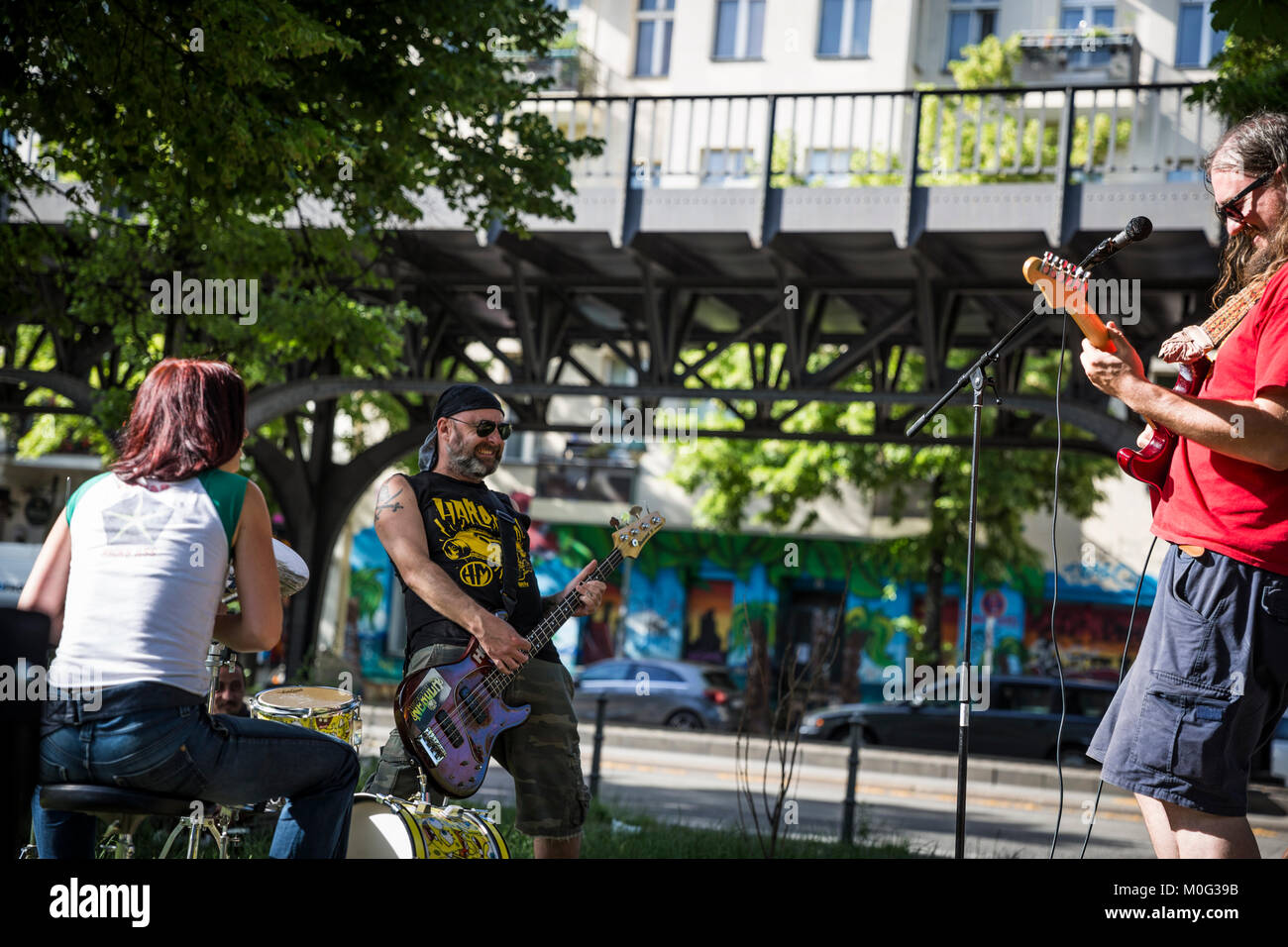 A band performs for free during the Fete de la Musique in Berlin ...