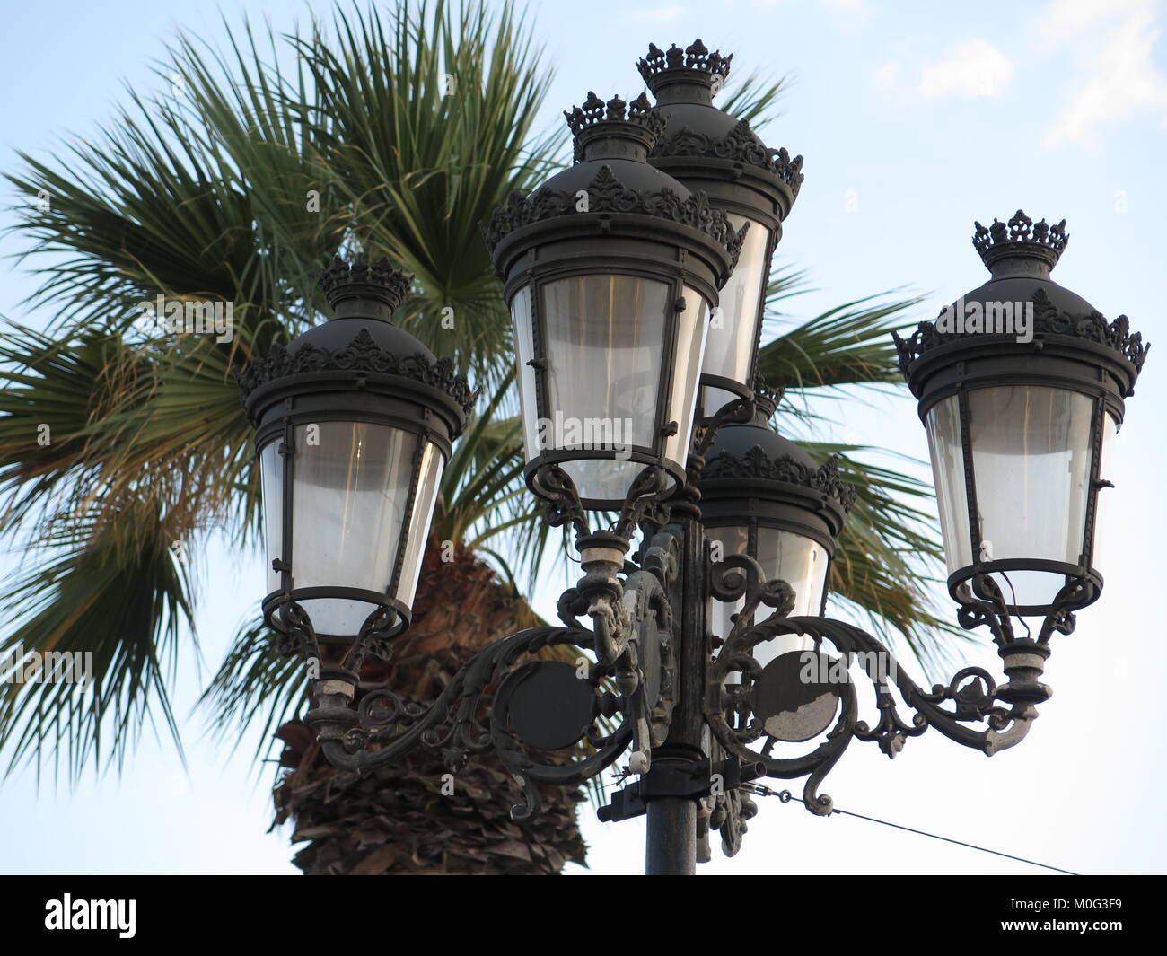 streetlight in the city of laredo Stock Photo - Alamy