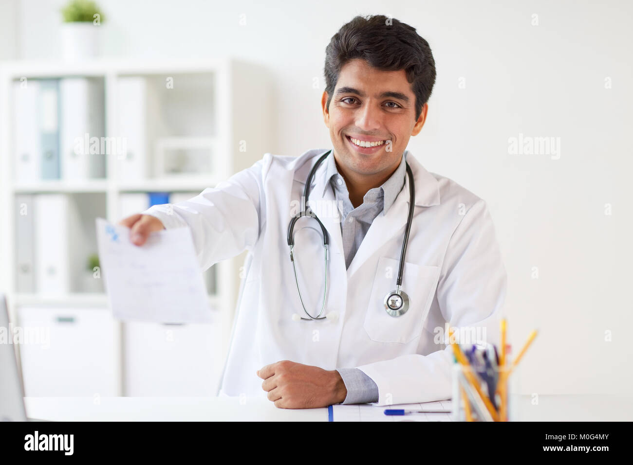 Happy doc hi-res stock photography and images - Alamy