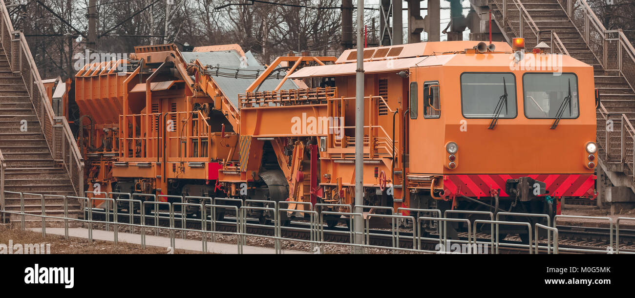 Ballast distributing and profiling machine hi-res stock photography and ...