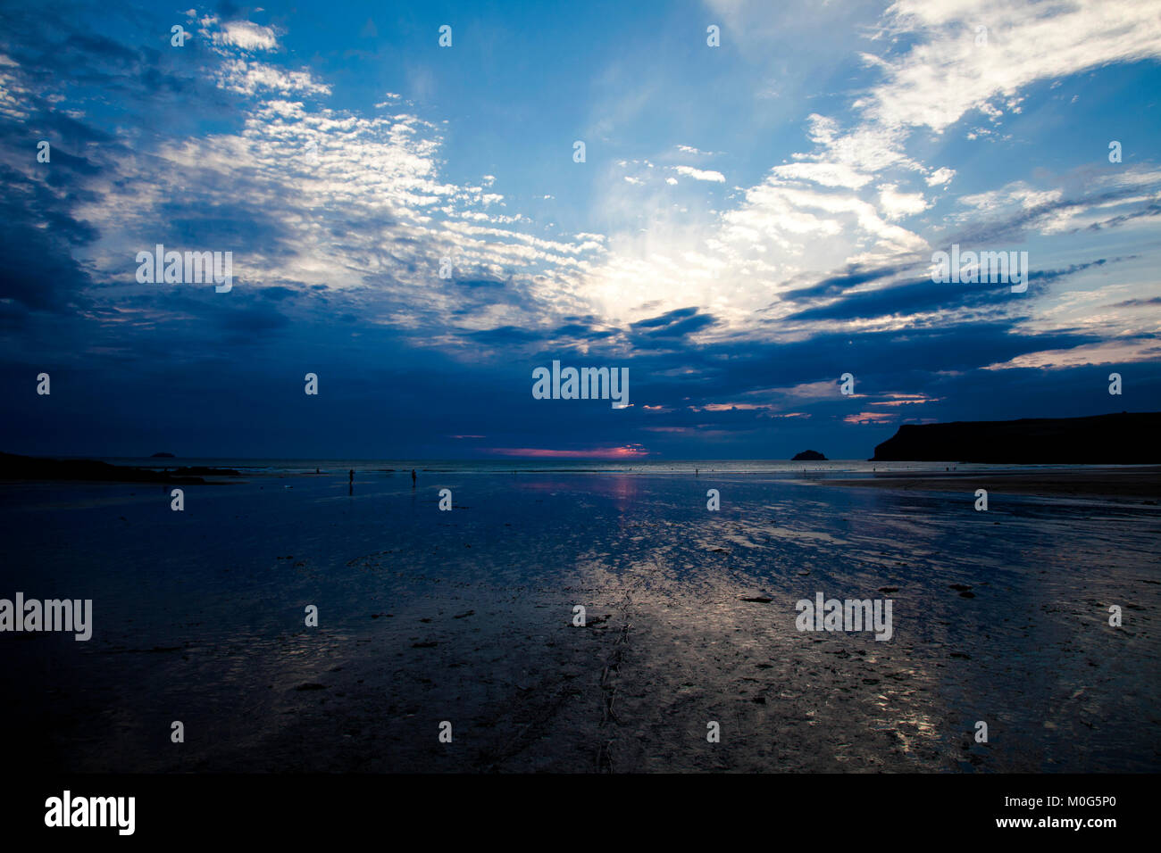 Cornwall beach sunset hi-res stock photography and images - Alamy