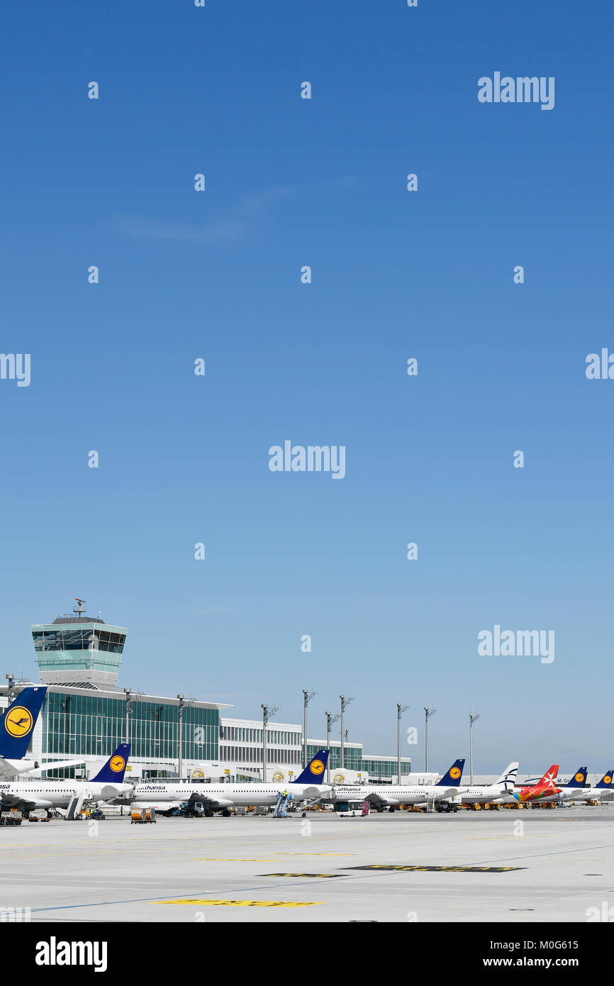 Line Up, Terminal, Satellite, Tower, various, Airlines, Aircraft ...