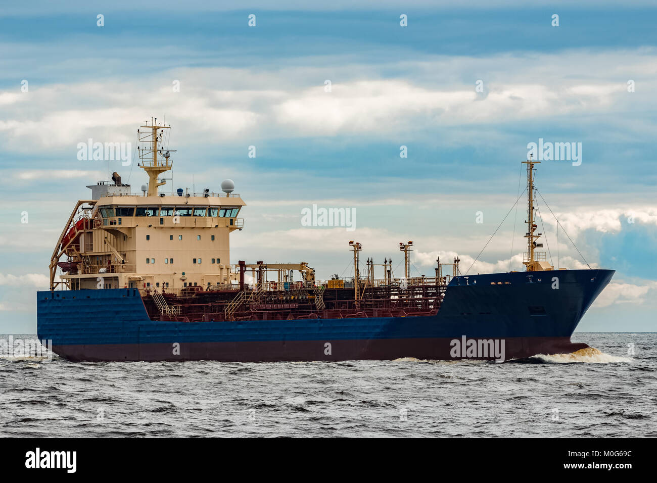 Blue tanker hi-res stock photography and images - Alamy