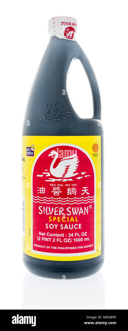 Silver swan hi-res stock photography and images - Alamy