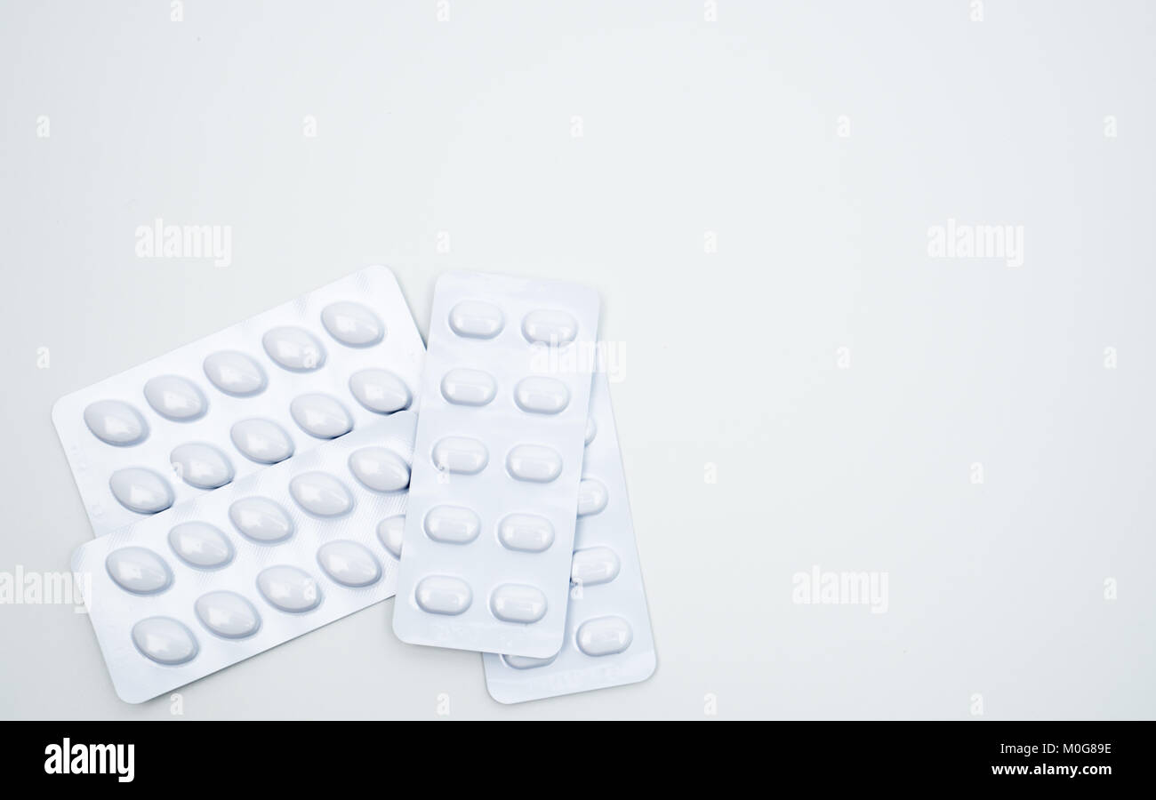 Statins tablets pill in white blister pack for light resistance ...