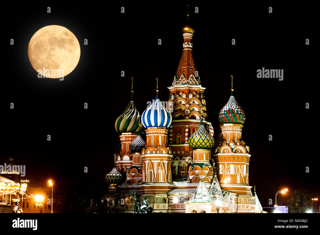 St Basils Cathedral at night and full Moon. Winter season. Moscow ...