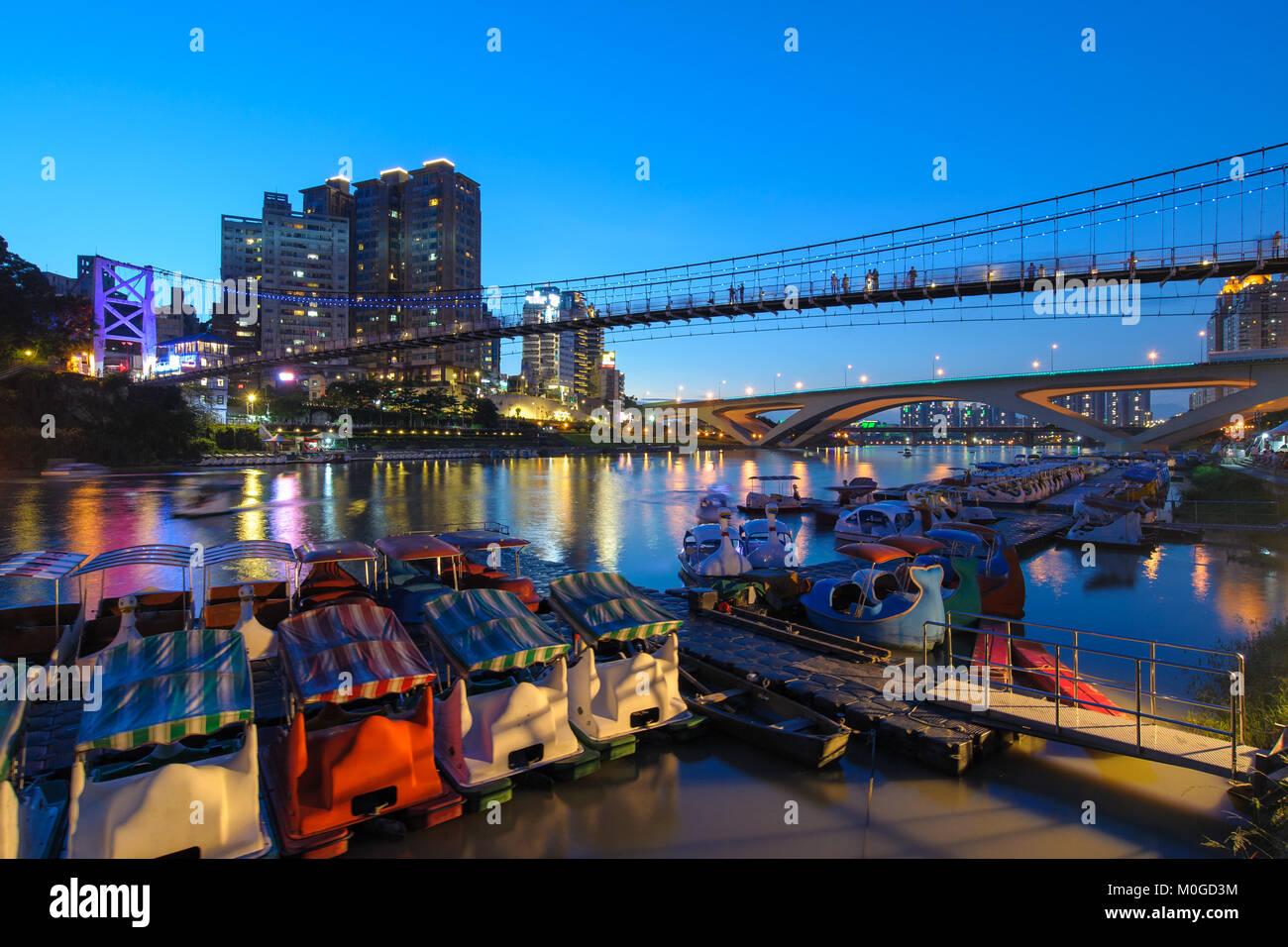 landscape of bitan in taipei at night Stock Photo - Alamy