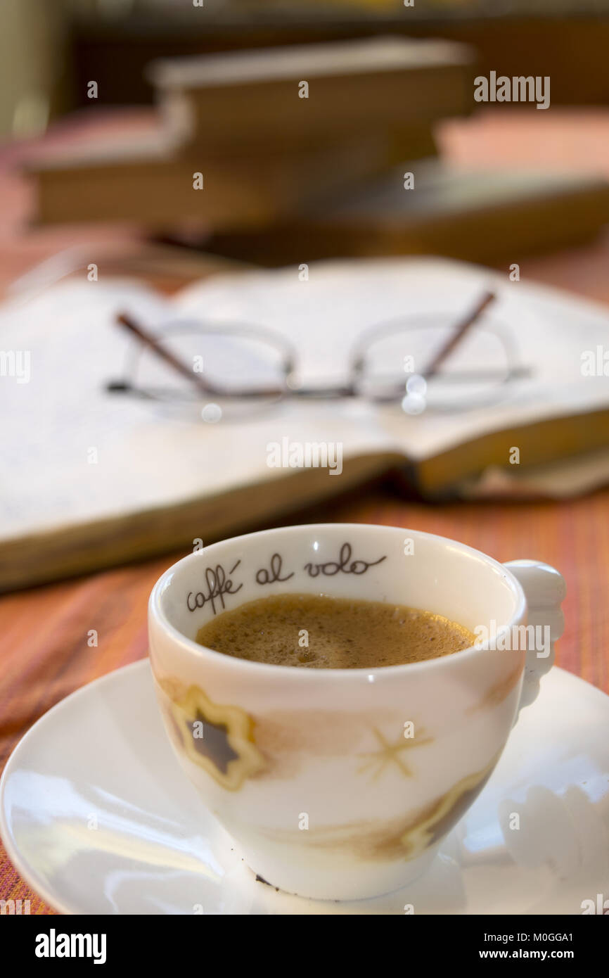 Break time pause hi-res stock photography and images - Alamy