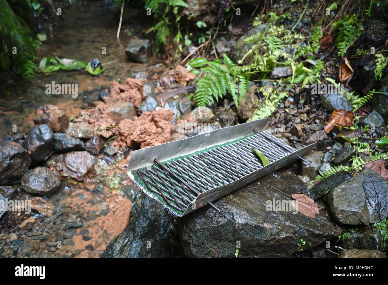 Small Scale Mining High Resolution Stock Photography and Images - Alamy