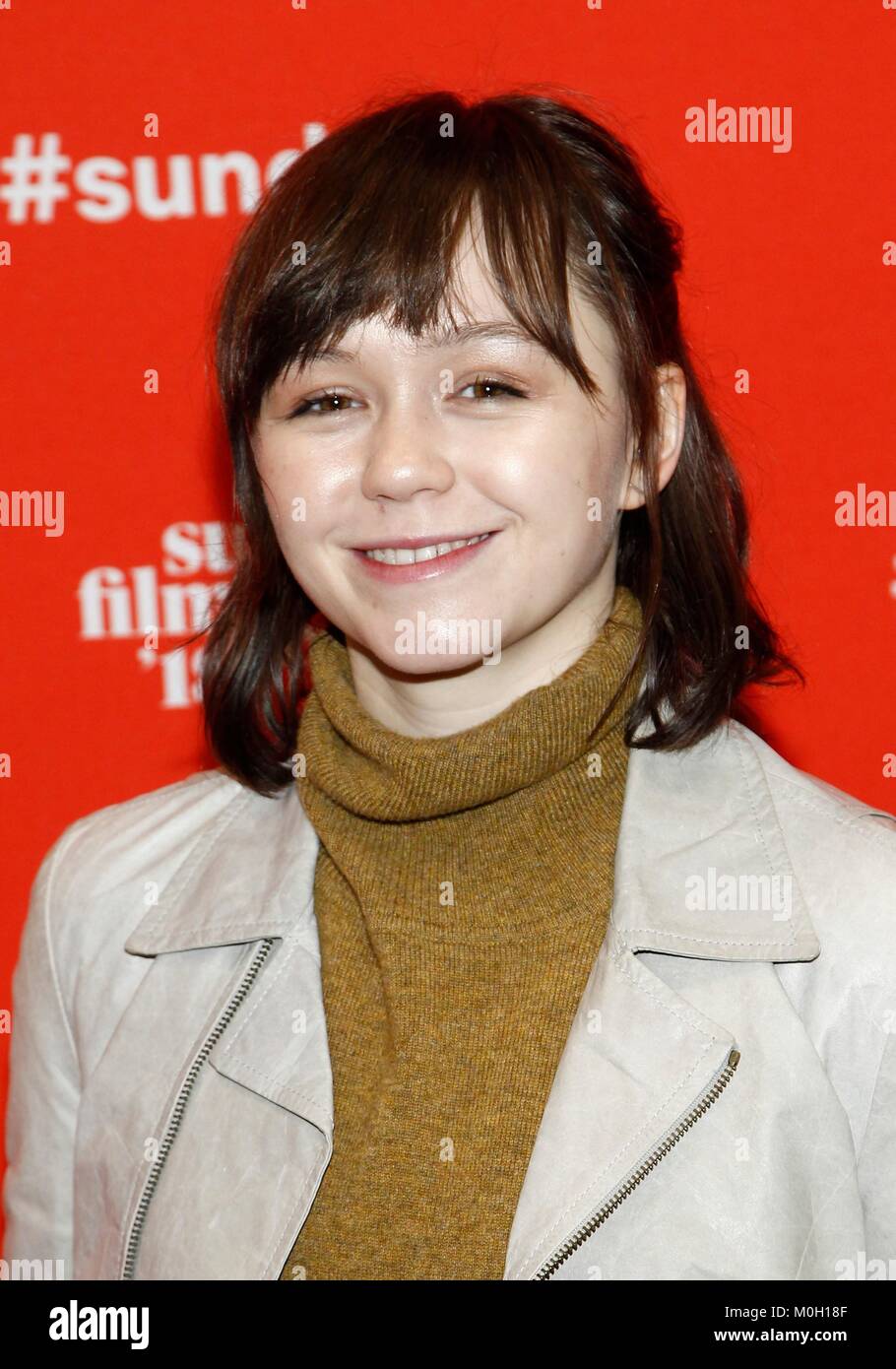 Emily cameron hi-res stock photography and images - Alamy