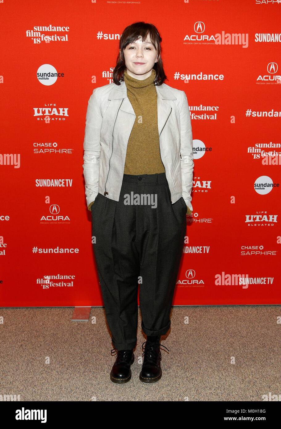 Emily cameron hi-res stock photography and images - Alamy