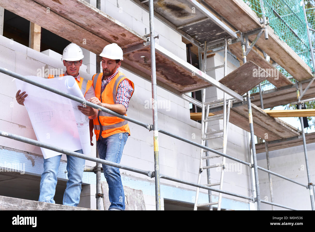 Teamwork team work partnership hi-res stock photography and images - Alamy