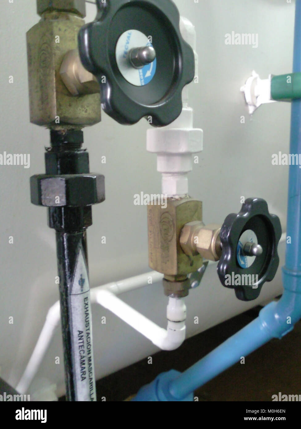 This technical diagram illustrates the pneumatic canalization system ...