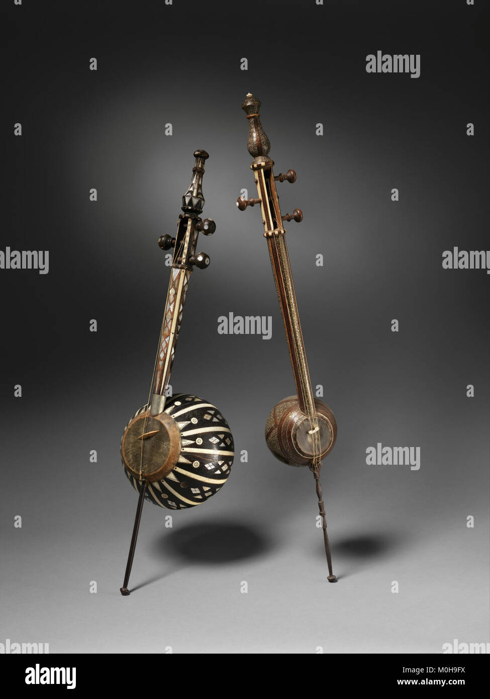 Persian musical instruments hi-res stock photography and images - Alamy