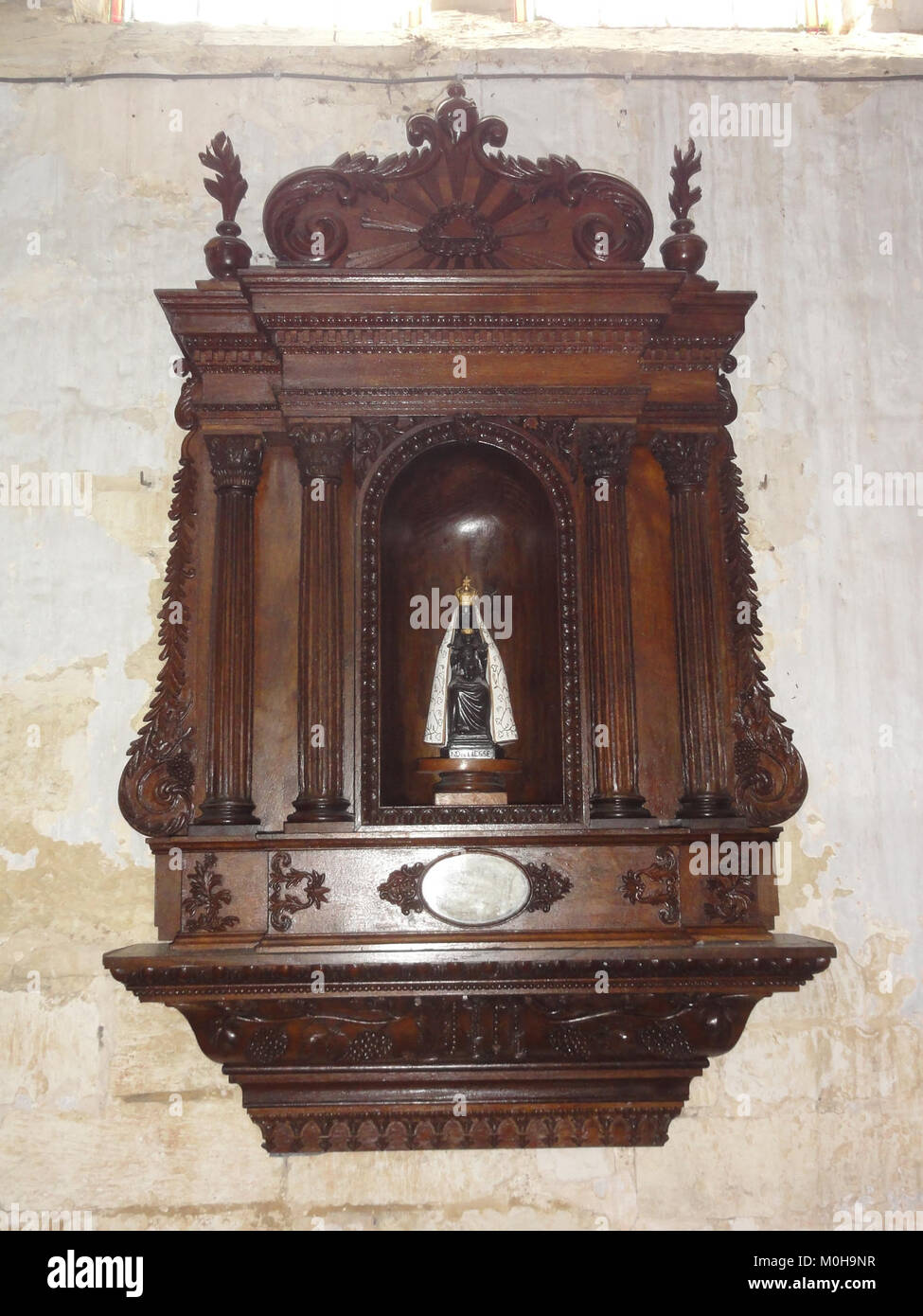 Vierge statue noire hi-res stock photography and images - Alamy