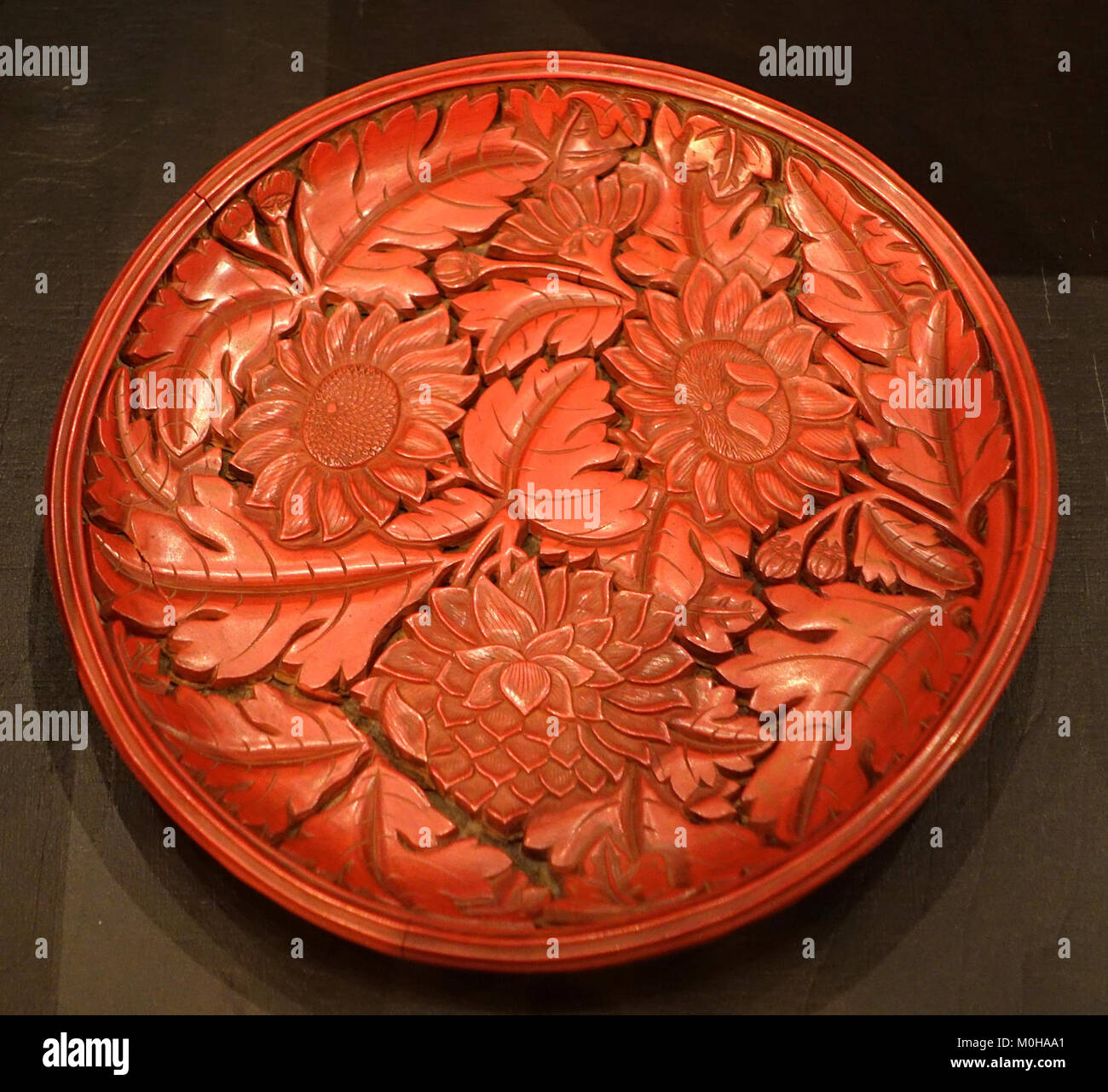 This image shows an unidentified lacquer box housed at the Östasiatiska ...