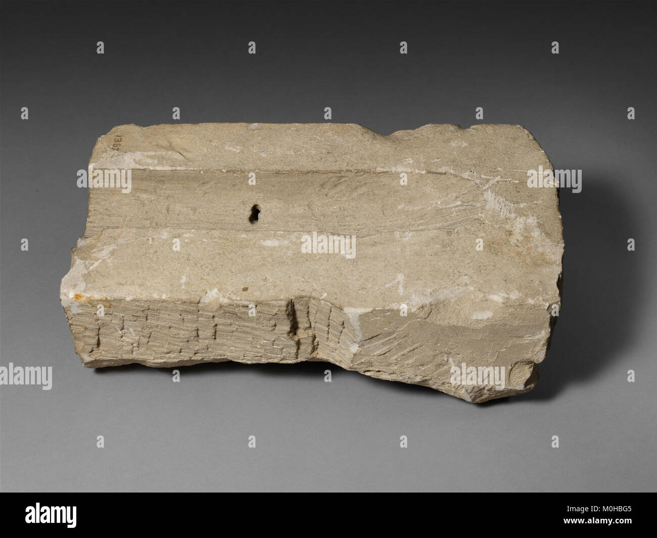 Limestone cornice with a lion’s head MET DP209392 Stock Photo - Alamy