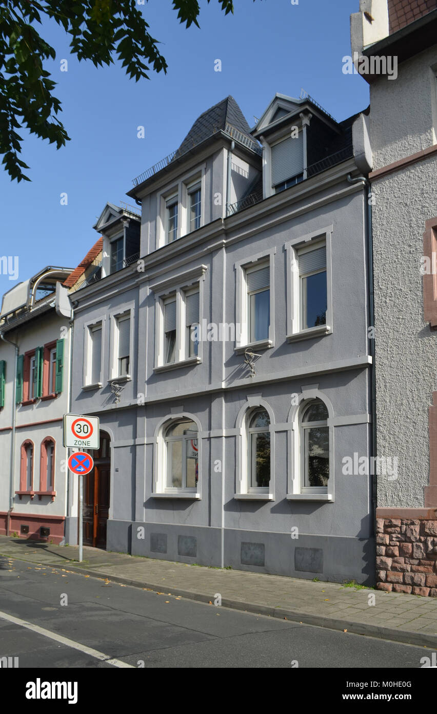 The address refers to a location on von-Behring-Straße 122, which is a ...