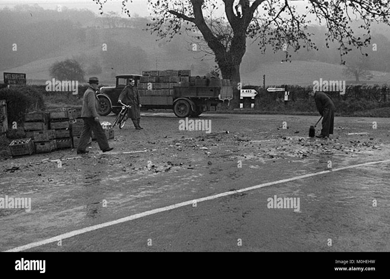Lorry crash archive Black and White Stock Photos & Images - Alamy