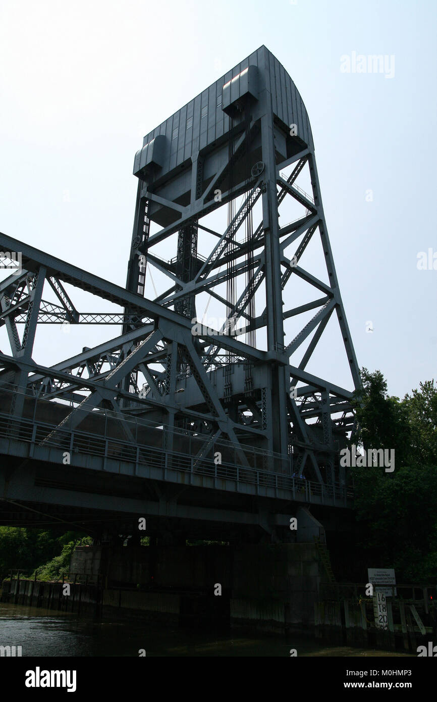 The Broadway Bridge, Harlem River Ship Canal, Manhattan, New York City ...