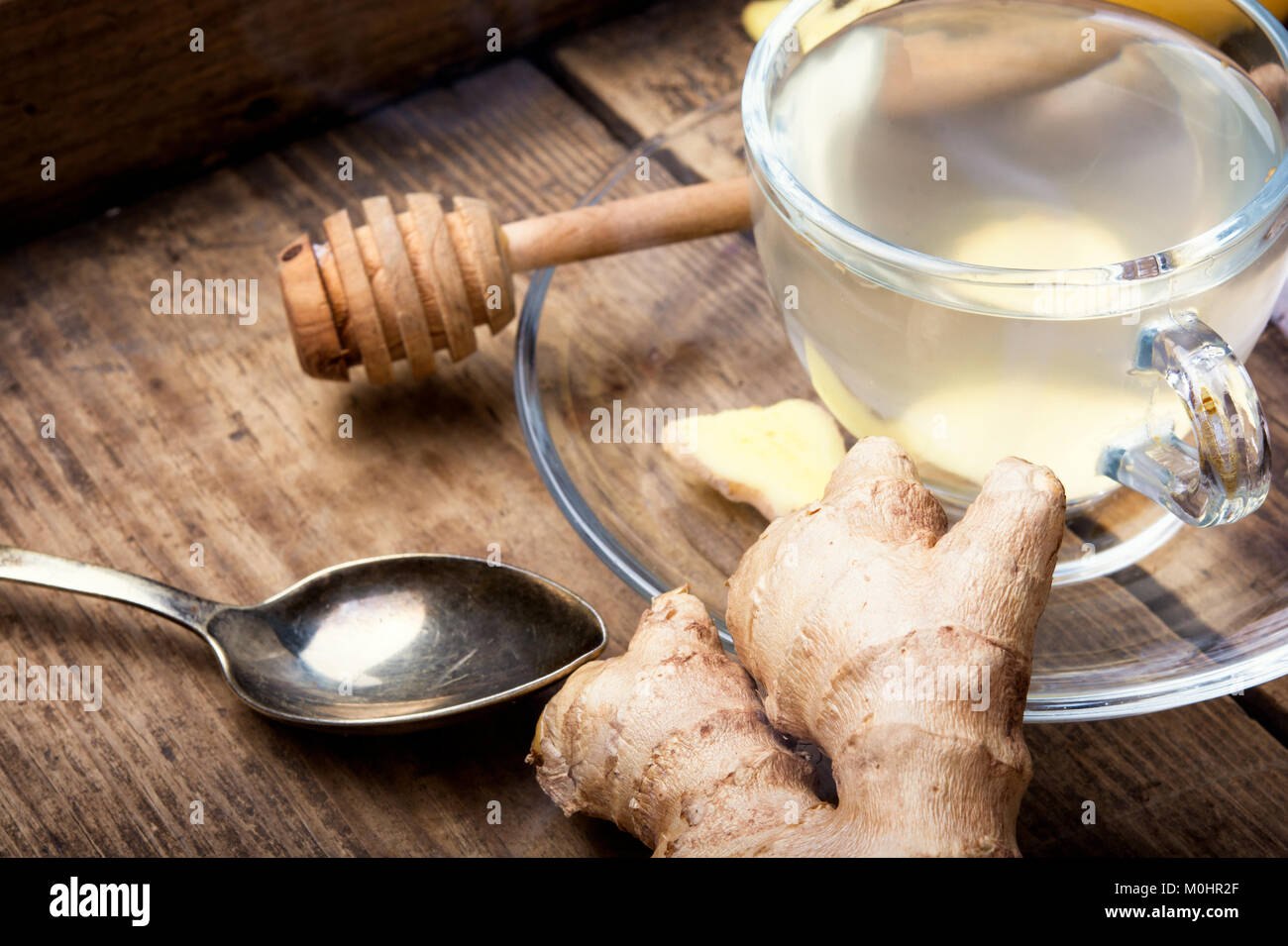 Crushed rose petals hi-res stock photography and images - Alamy