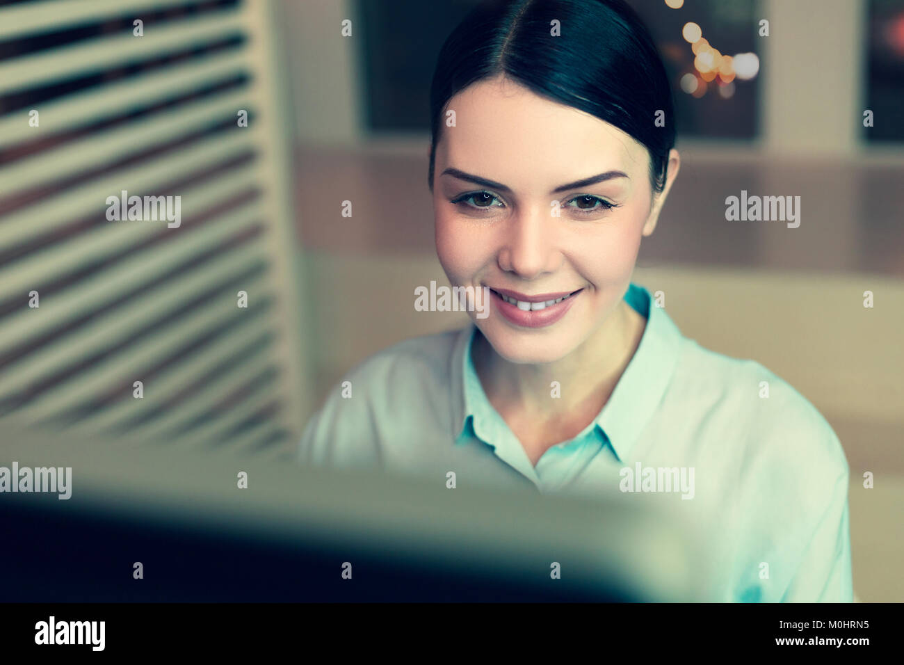 Analyst hi-res stock photography and images - Alamy