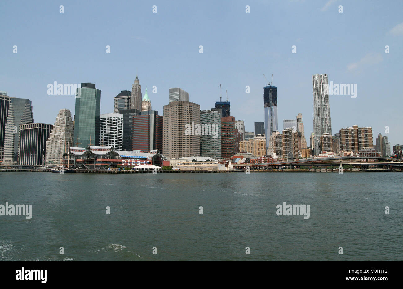New york city rivers hi-res stock photography and images - Alamy